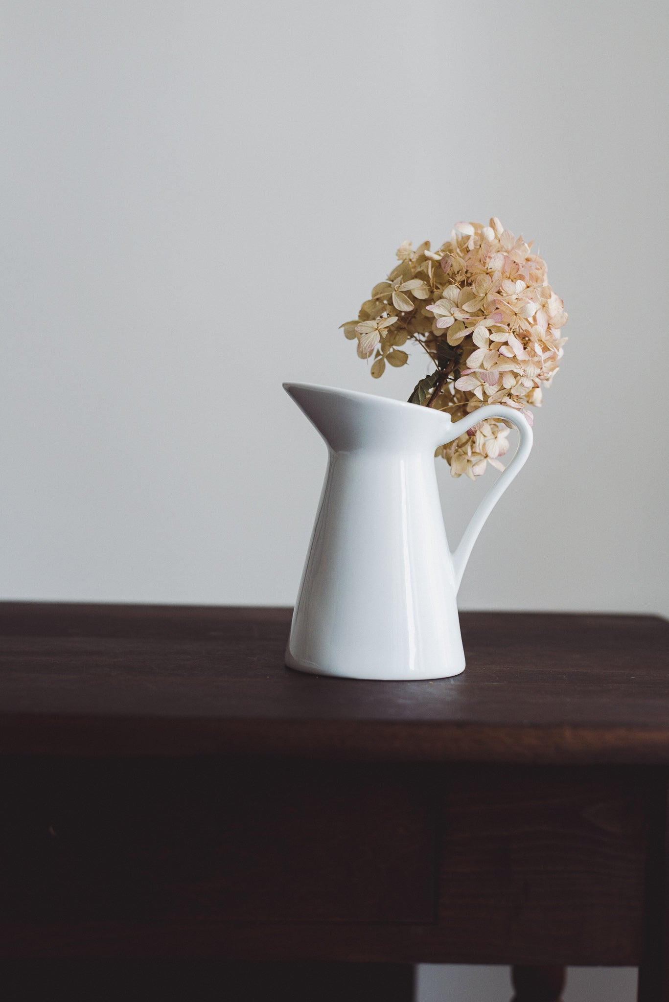 Stoneware Pitcher – Cardinal Farmhouse